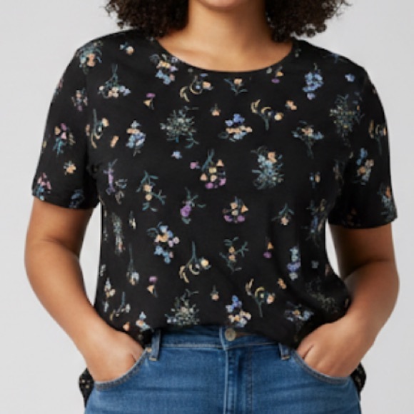 Penningtons | Tops | Show Special Penn Navy Blue Floral Curvy Short ...